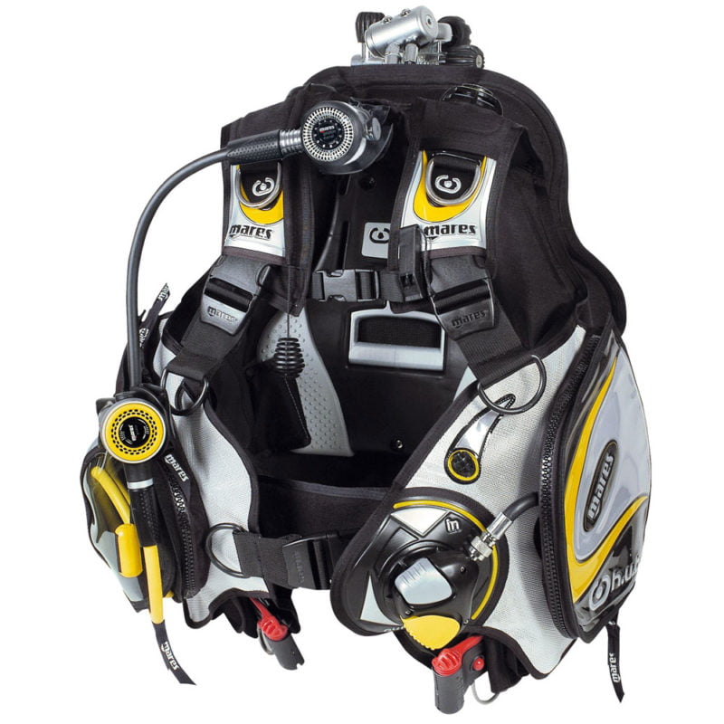 BCD MARES HUB AVANTGARDE – Lautanmas